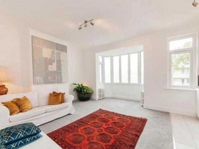 2 Bedroom Flat For Sale In London