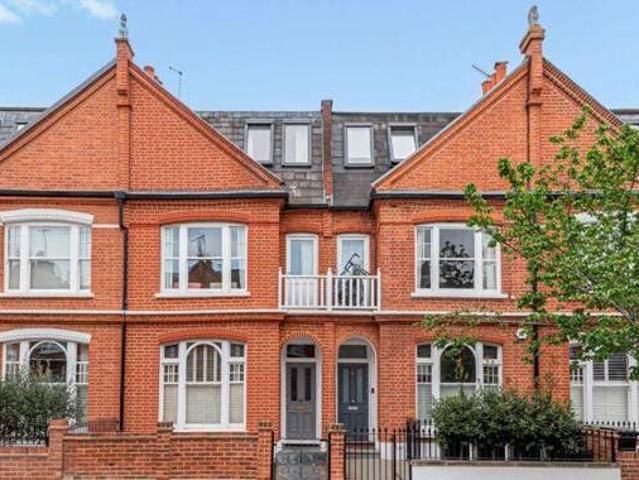 2 Bedroom Flat For Sale In London