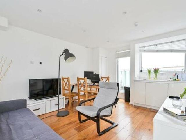2 Bedroom Flat For Sale In London Bridge, London