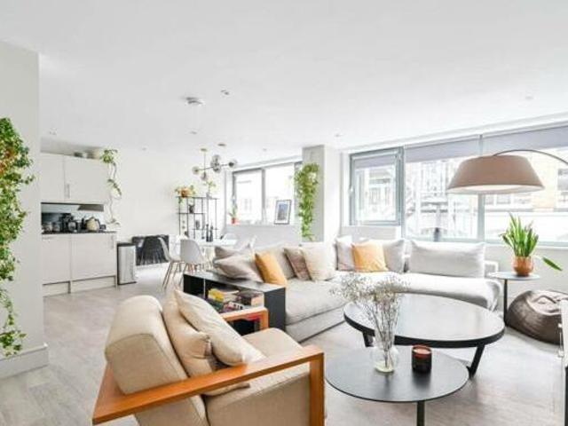 2 Bedroom Flat For Sale In London Bridge, London