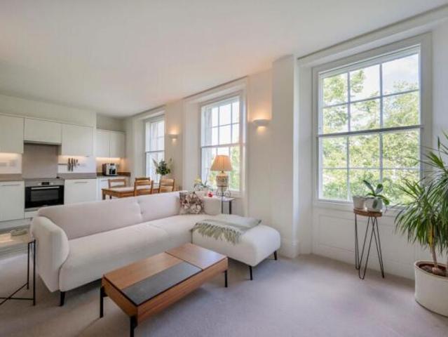 2 bedroom flat for sale in London Road, Reading, RG1