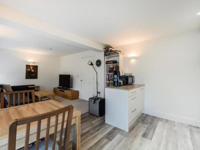 2 bedroom flat for sale in London Road, Reading, RG1