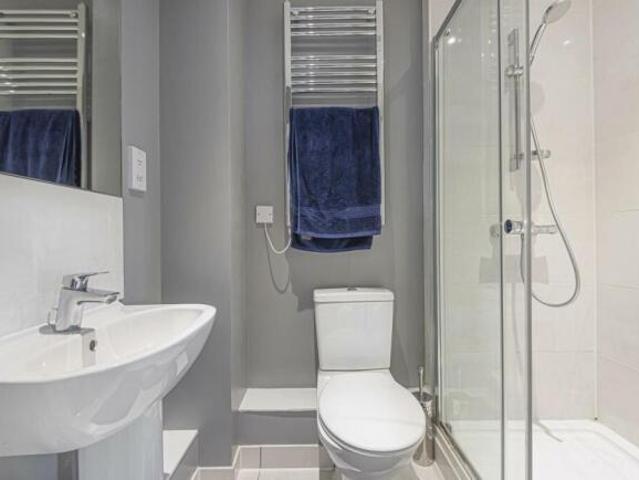 2 bedroom flat for sale in Long Down Avenue, Bristol, BS16