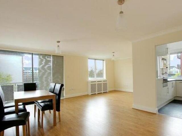 2 Bedroom Flat For Sale In Lodge Road, St Johns Wood