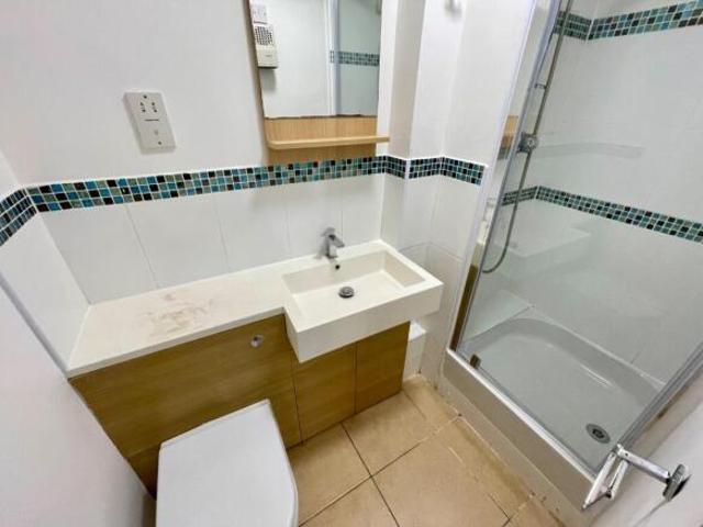 2 bedroom flat for sale in Lords Place, Knights Field, Luton, Bedfordshire, LU2 7LD, LU2