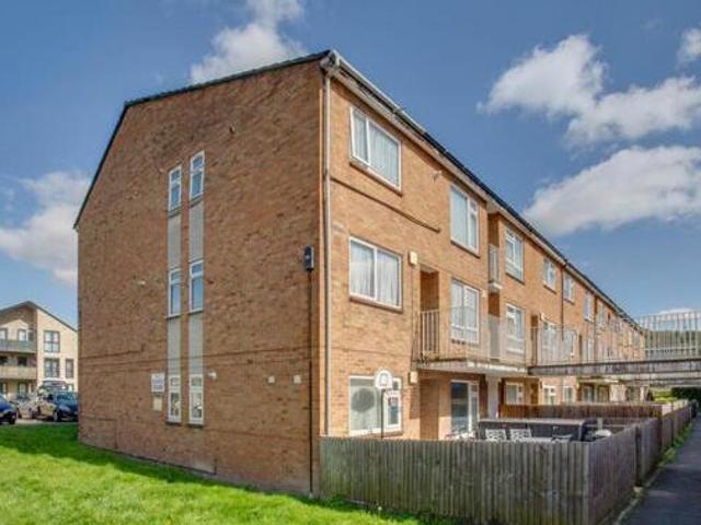 2 Bedroom Flat For Sale In Loudwater