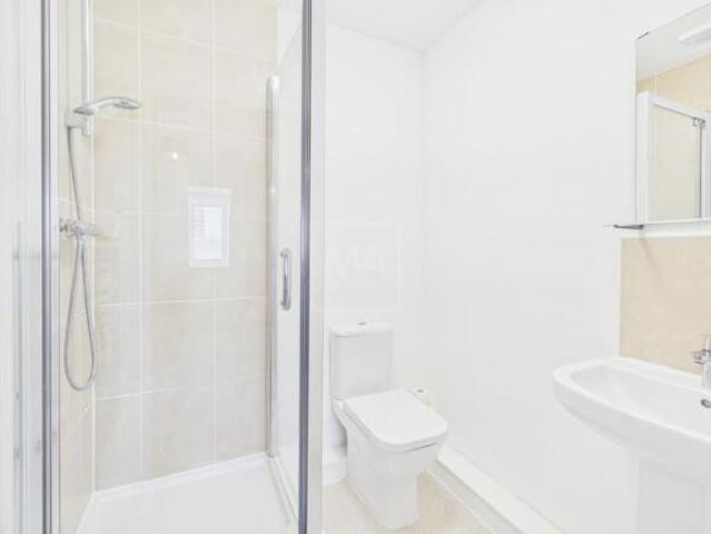 2 bedroom flat for sale in Louisiana Drive, Great Sankey, WA5