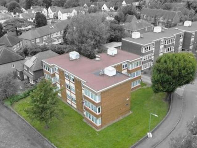 2 Bedroom Flat For Sale In Love Lane, Woodford Green