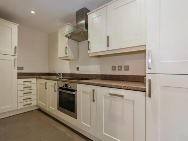2 bedroom flat for sale in Lyndon Road, Solihull, B92