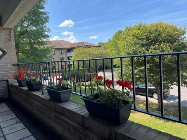 2 bedroom flat for sale in Lyell Road, Birchington, Kent, CT7