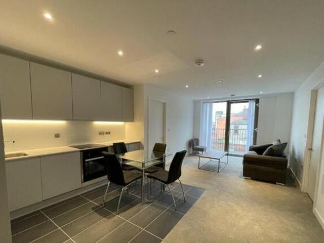 2 Bedroom Flat For Sale In Manchester, Greater Manchester