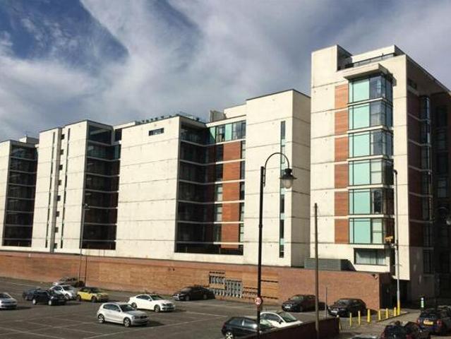 2 Bedroom Flat For Sale In Manchester, Greater Manchester