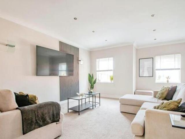 2 Bedroom Flat For Sale In Manchester, Greater Manchester