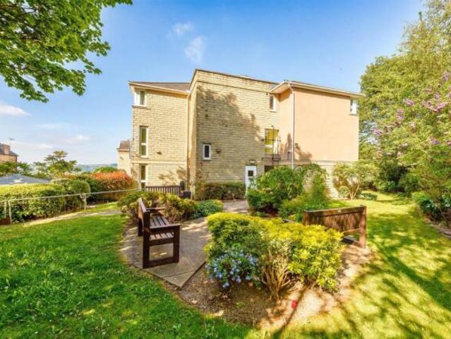 2 bedroom flat for sale in Manchester Road, Crosspool, Sheffield, S10