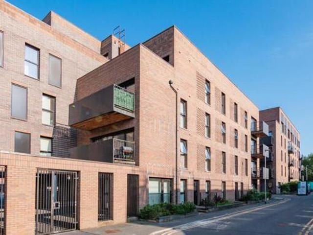 2 Bedroom Flat For Sale In Manchester