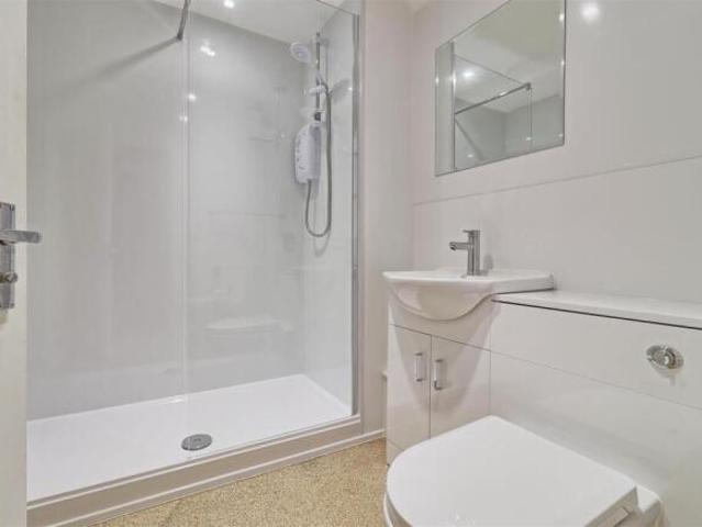 2 bedroom flat for sale in Manhattan Drive, Cambridge, CB4
