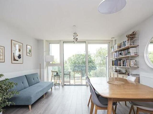 2 Bedroom Flat For Sale In Manor House, London