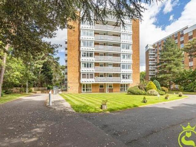 2 Bedroom Flat For Sale In Manor Road, East Cliff