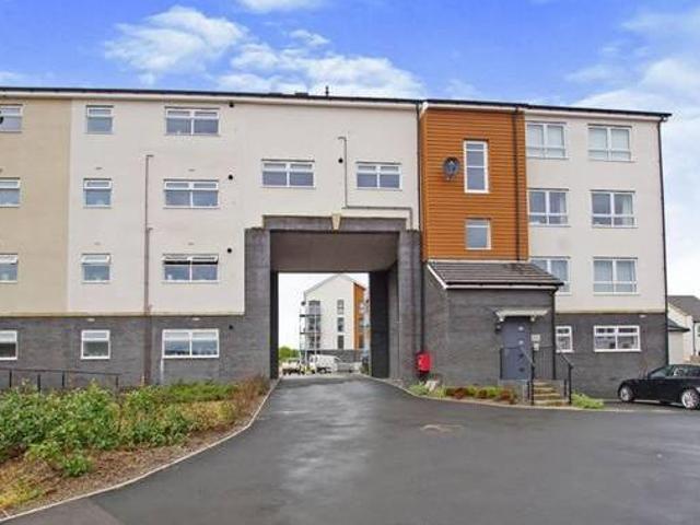 2 bedroom flat for sale in Mansell Road Patchway Bristol BS34