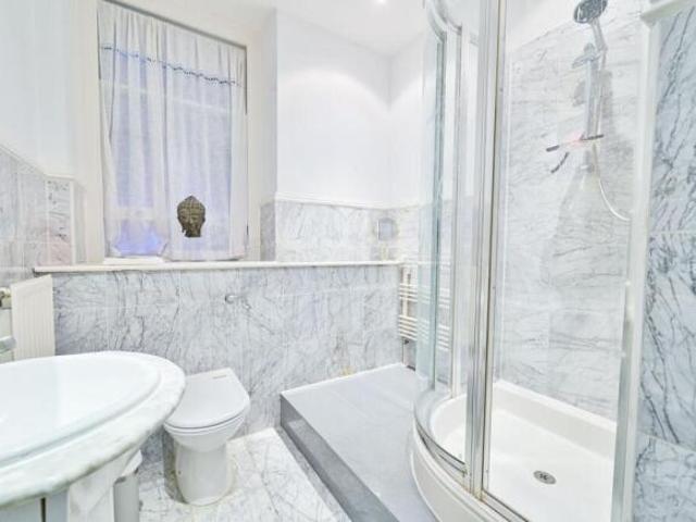 2 bedroom flat for sale in Mansfield Street, Marylebone, London, W1G