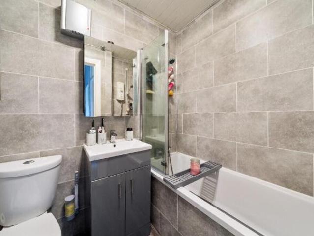 2 bedroom flat for sale in Mansfield Street, Glasgow, G11