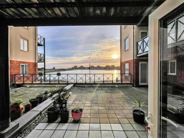 2 bedroom flat for sale in Macquarie Quay, Eastbourne, BN23