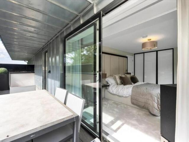 2 bedroom flat for sale in Madingley Road, Cambridge, Cambridgeshire CB3