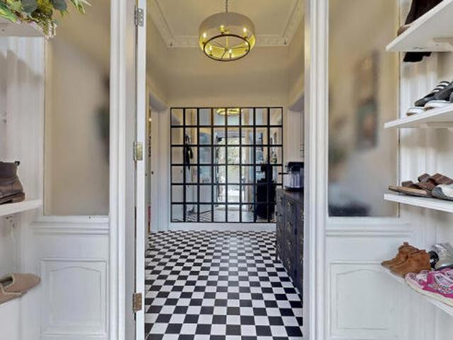 2 bedroom flat for sale in Main Door, Kelvinside Gardens, North Kelvinside, G20