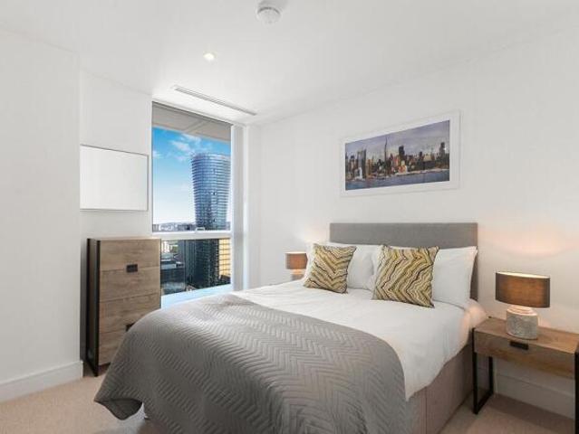 2 bedroom apartment for sale in Maine Tower, Harbour Way Central E14