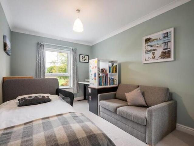 2 bedroom flat for sale in Malthouse Drive, Chiswick Riverside, London, W4