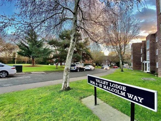 2 bedroom flat for sale in Malcom Way, London, E11