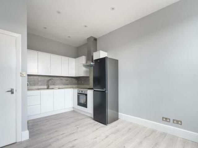 2 Bedroom Flat For Sale In Mapesbury Estate, London