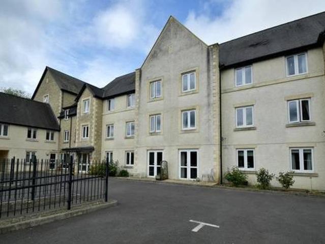 2 bedroom flat for sale in Maple Tree Court Old Market Nailsworth GL6