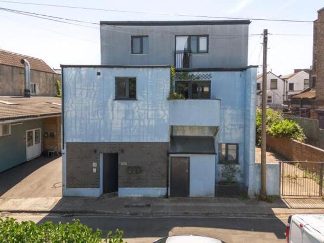 2 bedroom flat for sale in Mary Street, Redfield, BS5