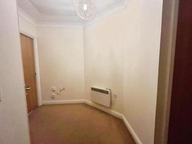 2 bedroom flat for sale in Marbeck Close, Swindon, SN25