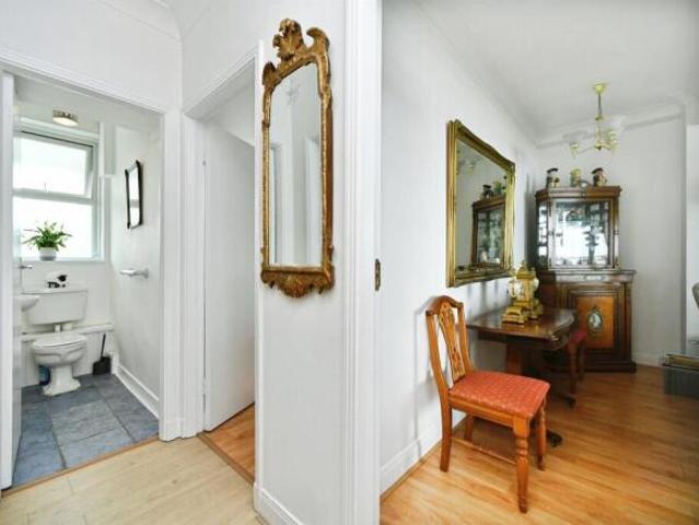 2 bedroom flat for sale in Marine Gate, Brighton, BN2