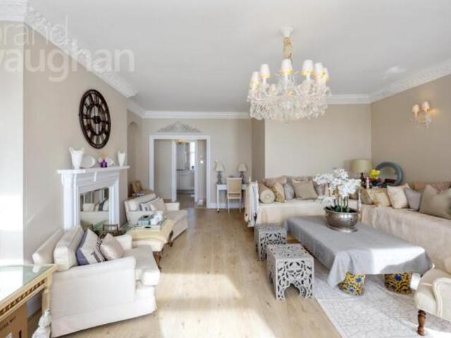2 bedroom flat for sale in Marine Parade, Brighton, East Sussex, BN2