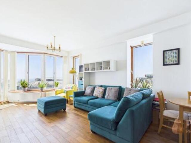 2 bedroom flat for sale in Marine Parade, Seaspray Marine Parade, BN11