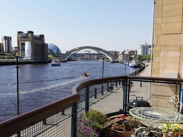 2 bedroom flat for sale in Mariners Wharf Quayside Newcastle Upon Tyne NE1