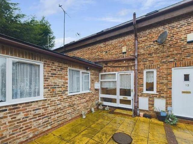 2 Bedroom Flat For Sale In Market Weighton
