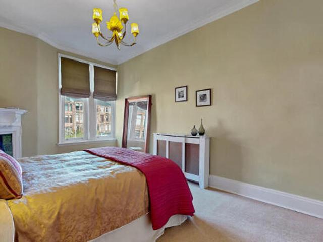 2 bedroom flat for sale in Marlborough Avenue, Broomhill, G11