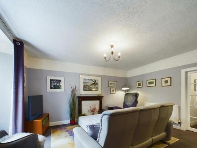 2 Bedroom Flat For Sale In Marshall Place Perth