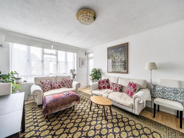 2 bedroom flat for sale in Marshwood House, Kilburn Vale, NW6