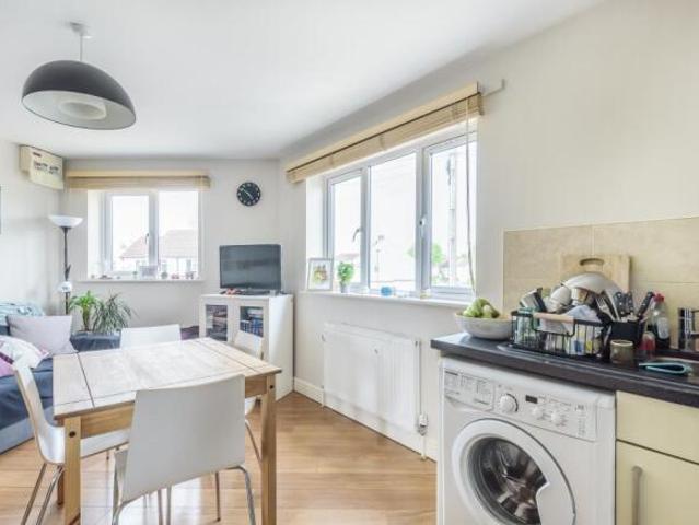 2 bedroom flat for sale in Marston, Oxford, OX3