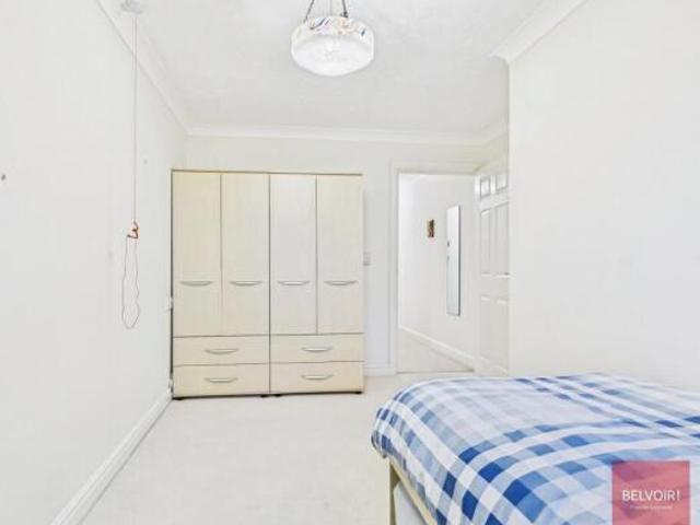 2 bedroom flat for sale in Maxime Court, Sketty, Swansea, SA2