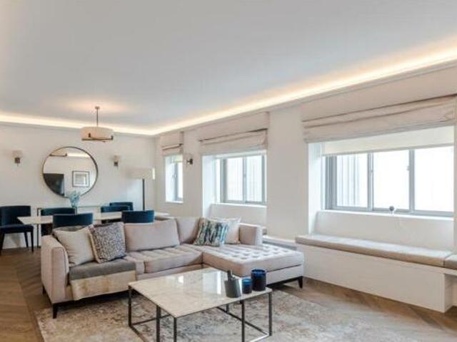 2 Bedroom Flat For Sale In Mayfair, London