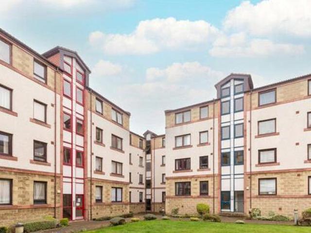 2 Bedroom Flat For Sale In Meadowbank, Edinburgh