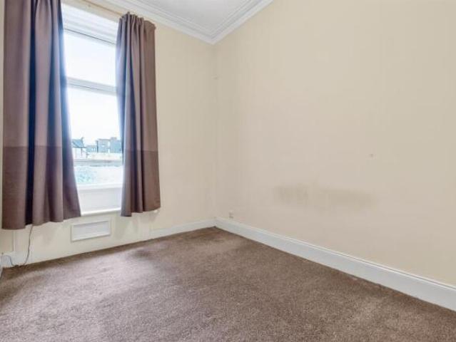2 bedroom flat for sale in Meadowpark Street, Glasgow, G31