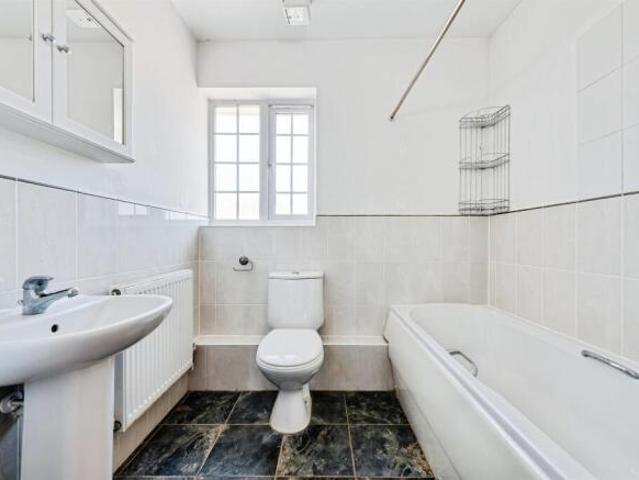 2 bedroom flat for sale in Medhurst Way, Littlemore, Oxford, OX4