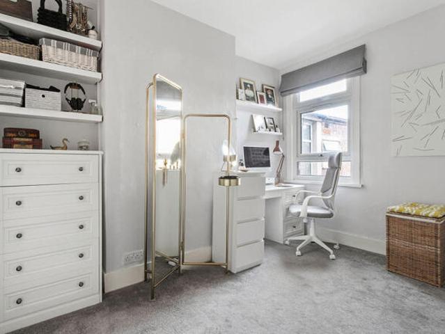 2 bedroom flat for sale in Melford Road, Leytonstone, E11